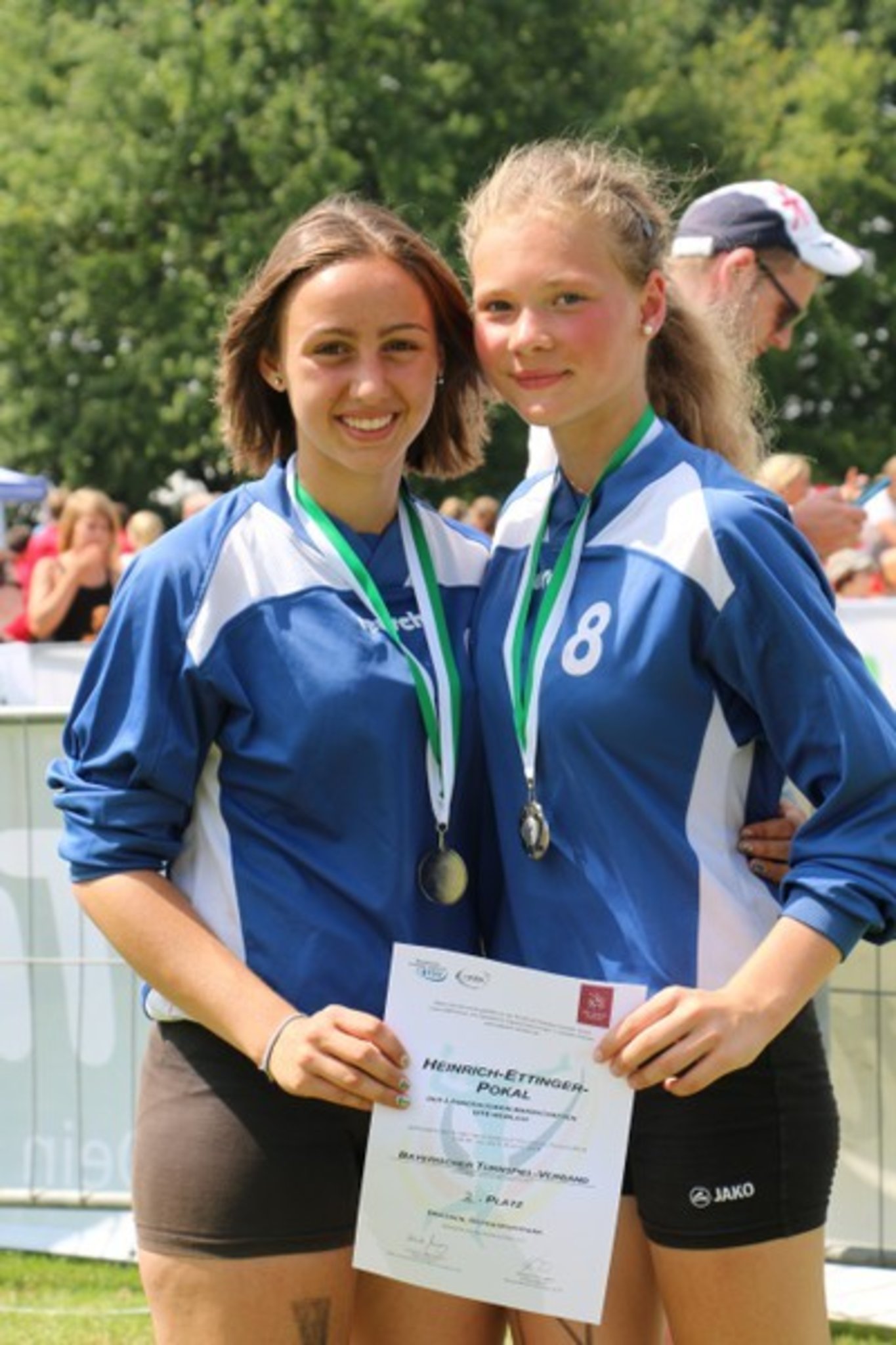 Deutschlands Frauen werden Faustball-Weltmeister und Sarah Geyer holt ...