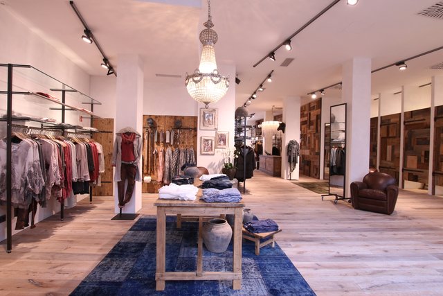 Neuer NILE Store am Hefnersplatz 10 in Nürnberg eröffnet - Nürnberg