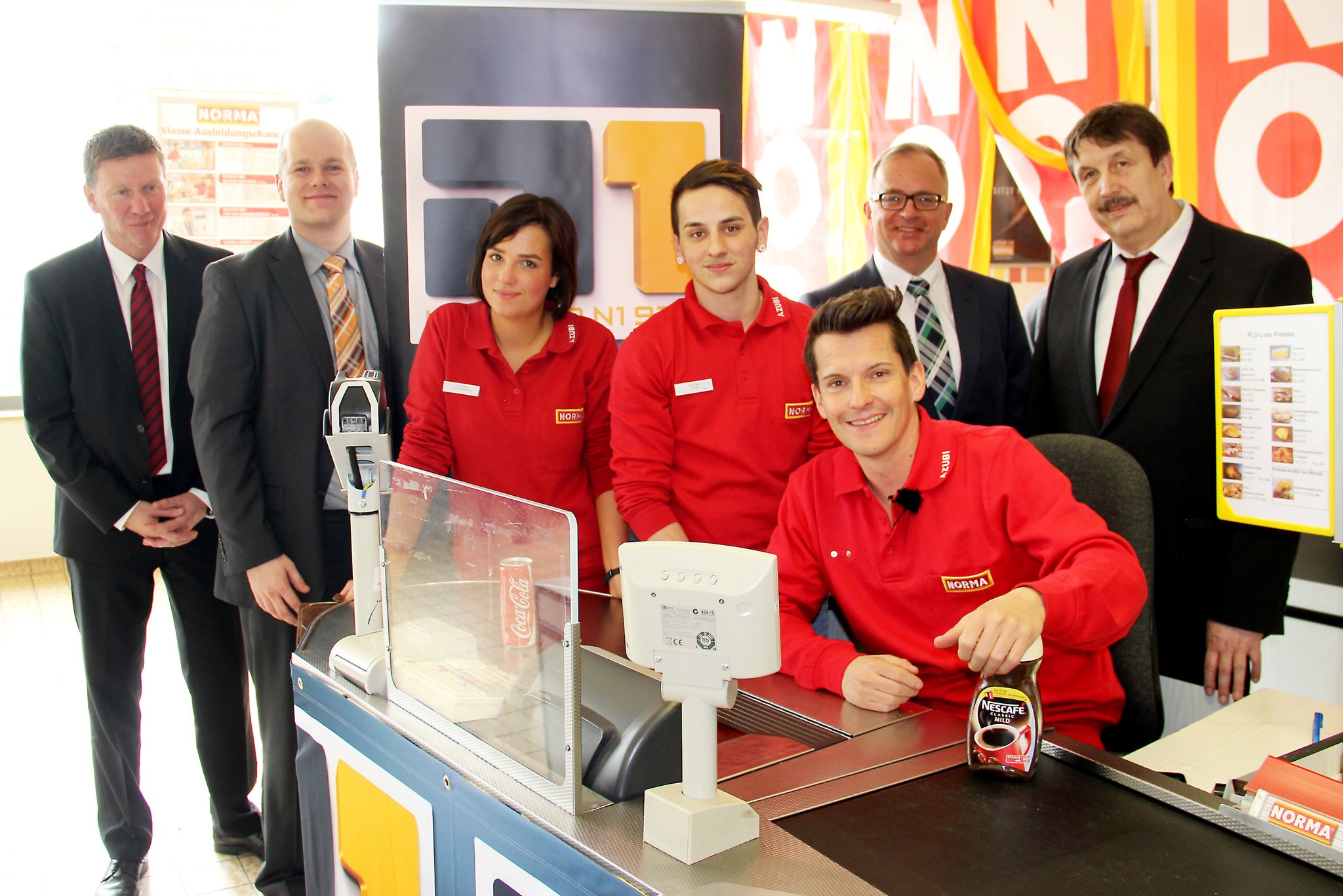 NORMA-Auszubildende führten NORMA-Filiale in Nürnberg mit Bravour ...