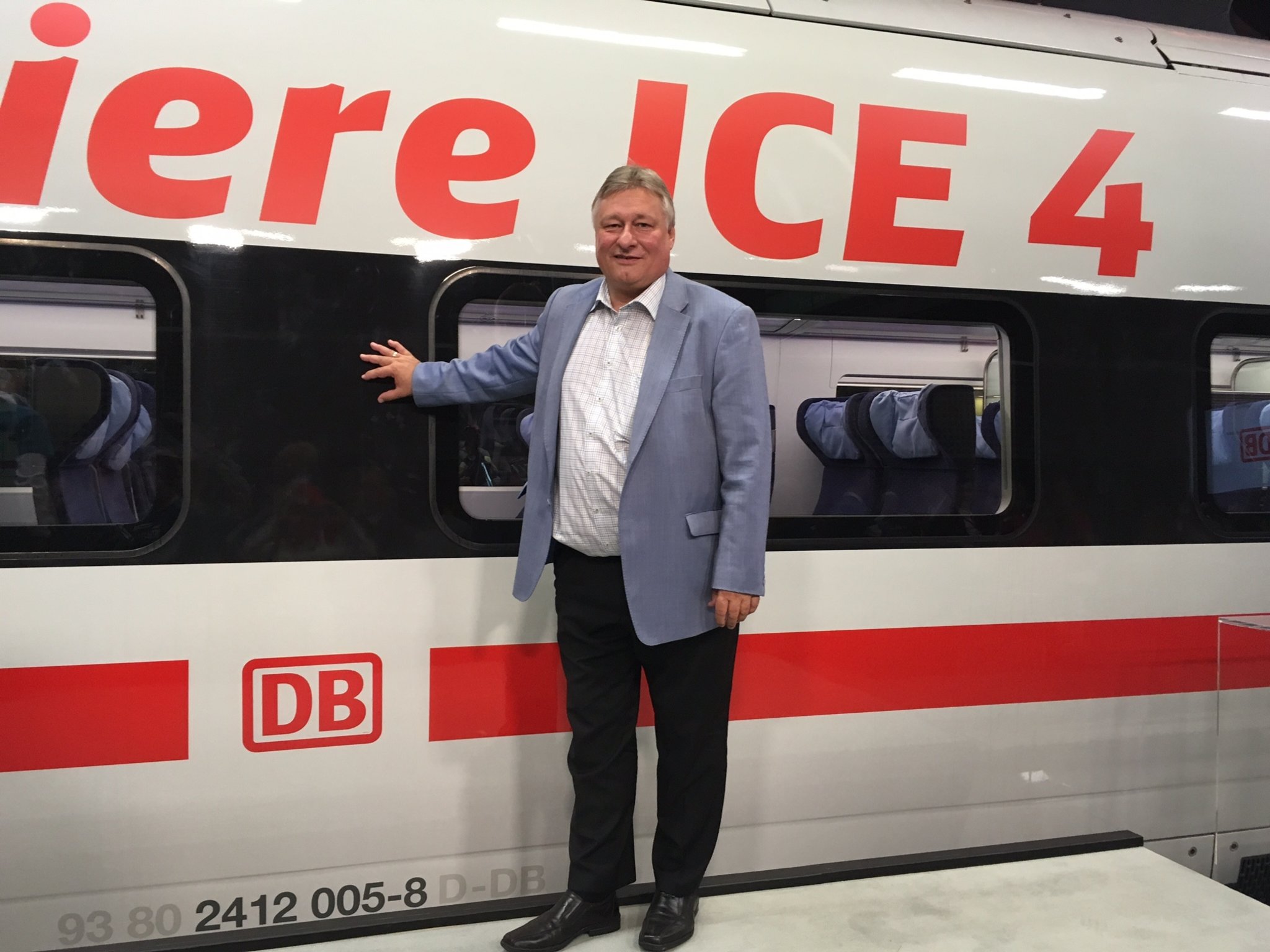 Fahrradstellplätze und weiterentwickelte Klimaanlagen im neuen ICE 4 ...