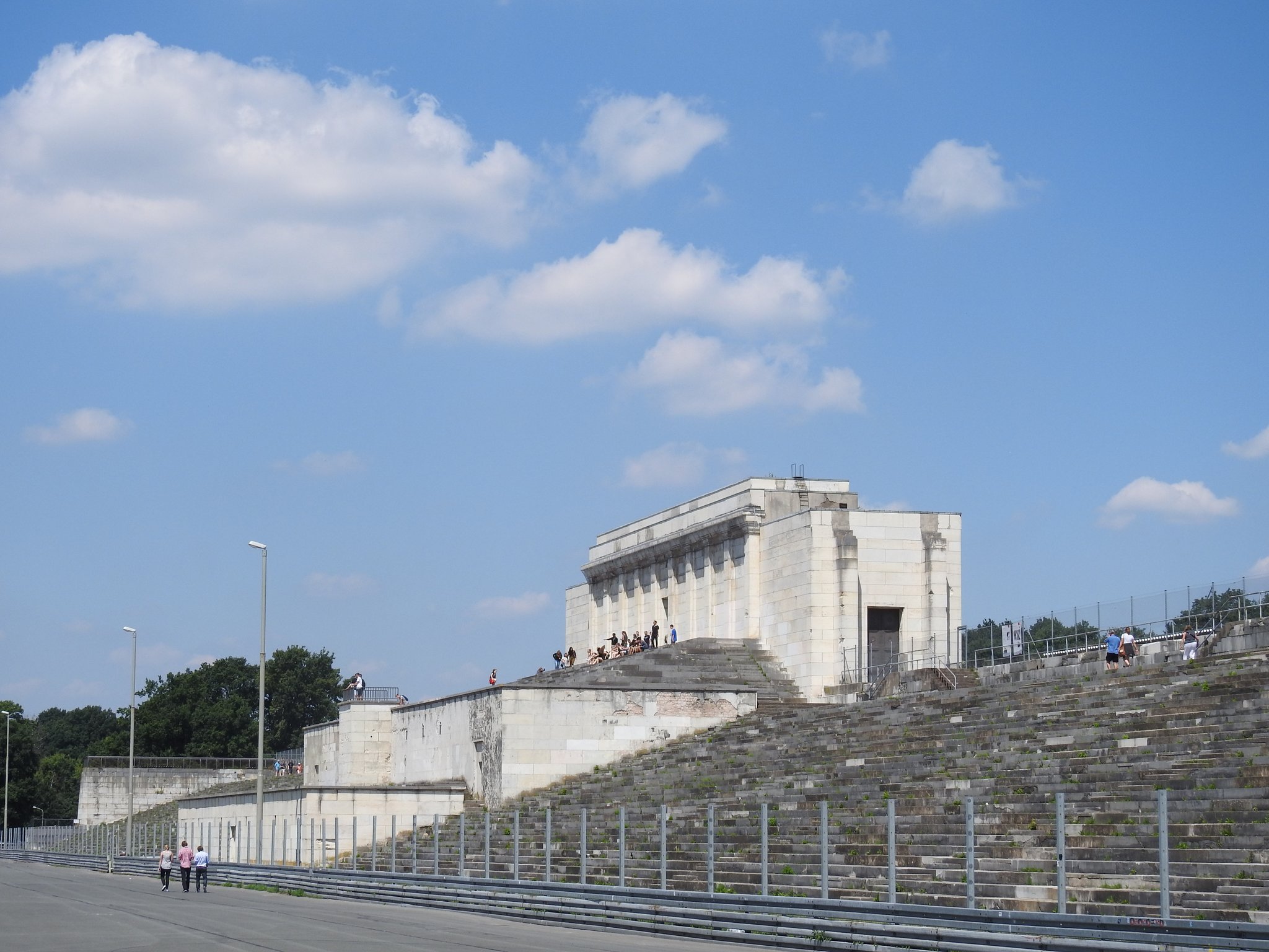 73 Millionen Euro für Zeppelintribüne und Zeppelinfeld - Nürnberg