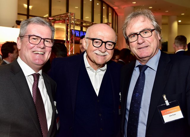 900 VIPs beim 8. Nürnberger Unternehmer-Kongress in der NürnbergMesse ...