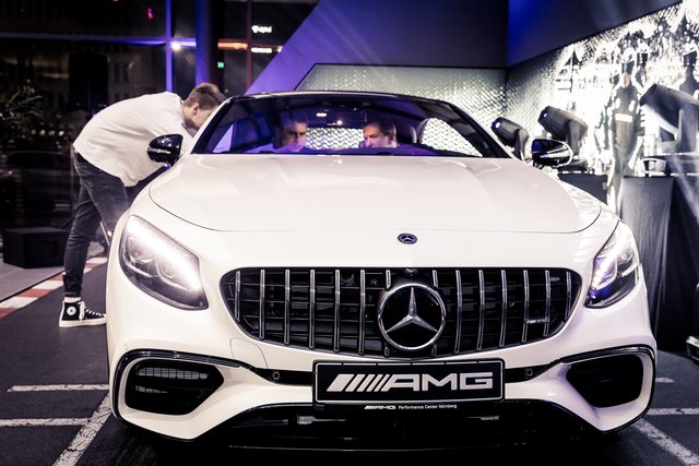 VIP-Party bei Mercedes-Benz in Nürnberg! 180 Gäste feiern die neuen ...