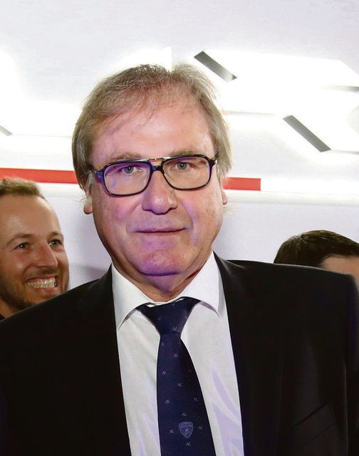 Party bei Lamborghini Nürnberg! 200 VIPs feiern das 1. Supersport-SUV ...