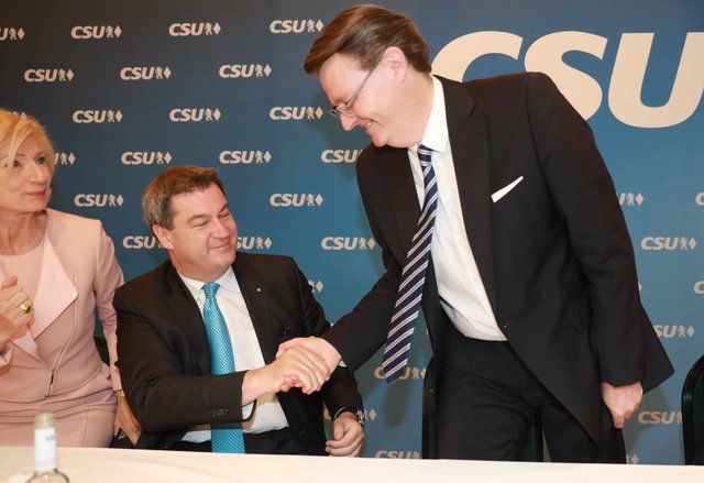 Michael Frieser übernimmt den Bezirksvorsitz von Dr. Markus Söder ...