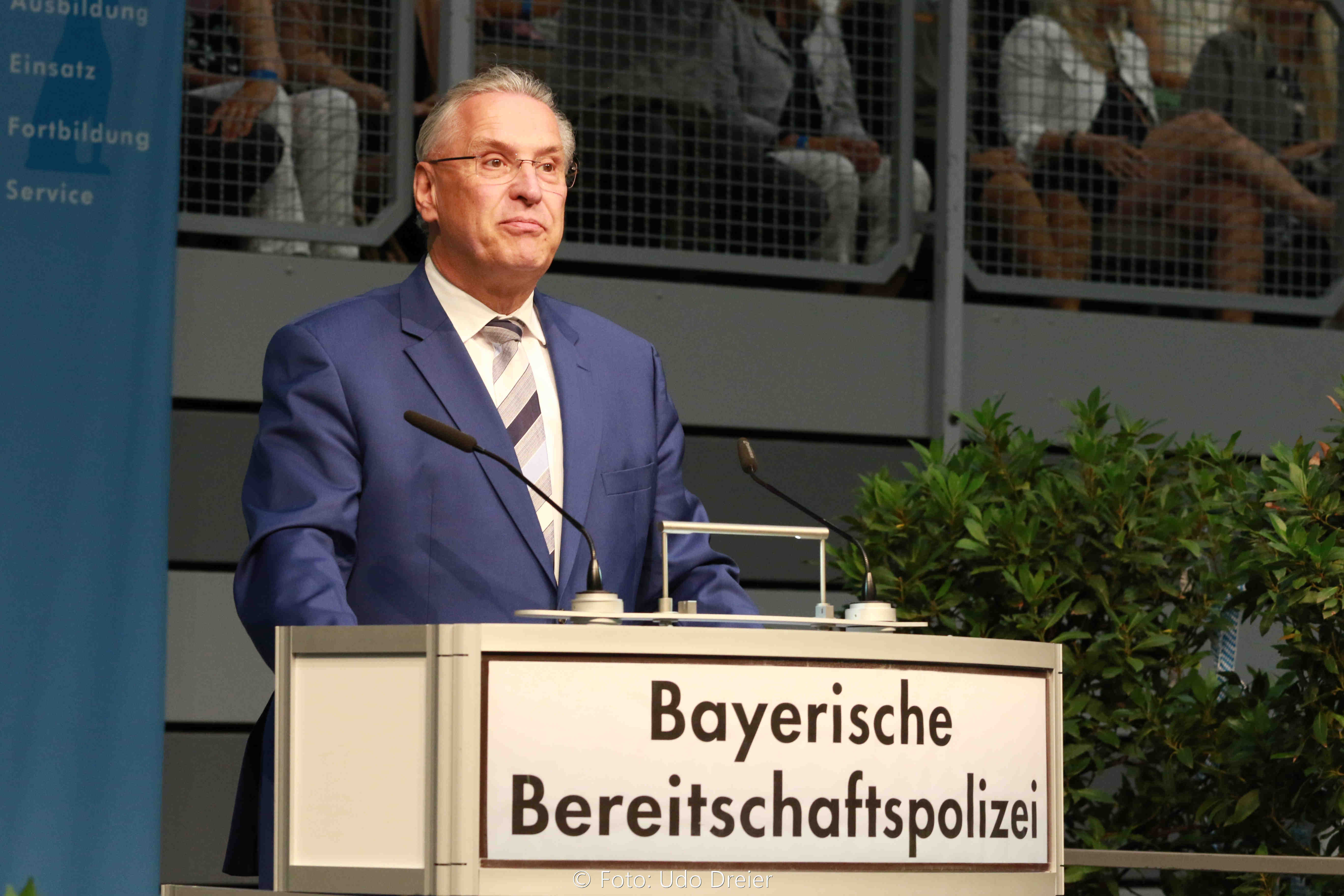 Beim 1. Tag der Bayerischen Polizei wurden 1.755 neue Beamte vereidigt ...