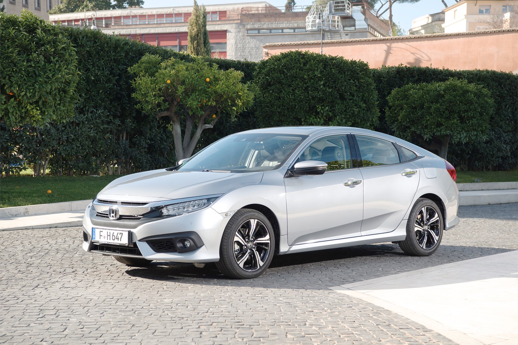 Sympathischer Allrounder: Honda Civic Limousine mit 1,6-Liter-Diesel ...