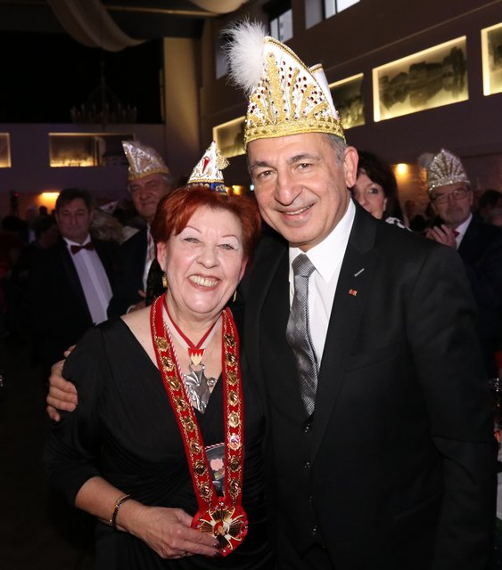 Trichter, Perle & Orden! Frankens Prominente im Faschings-Fieber - Nürnberg