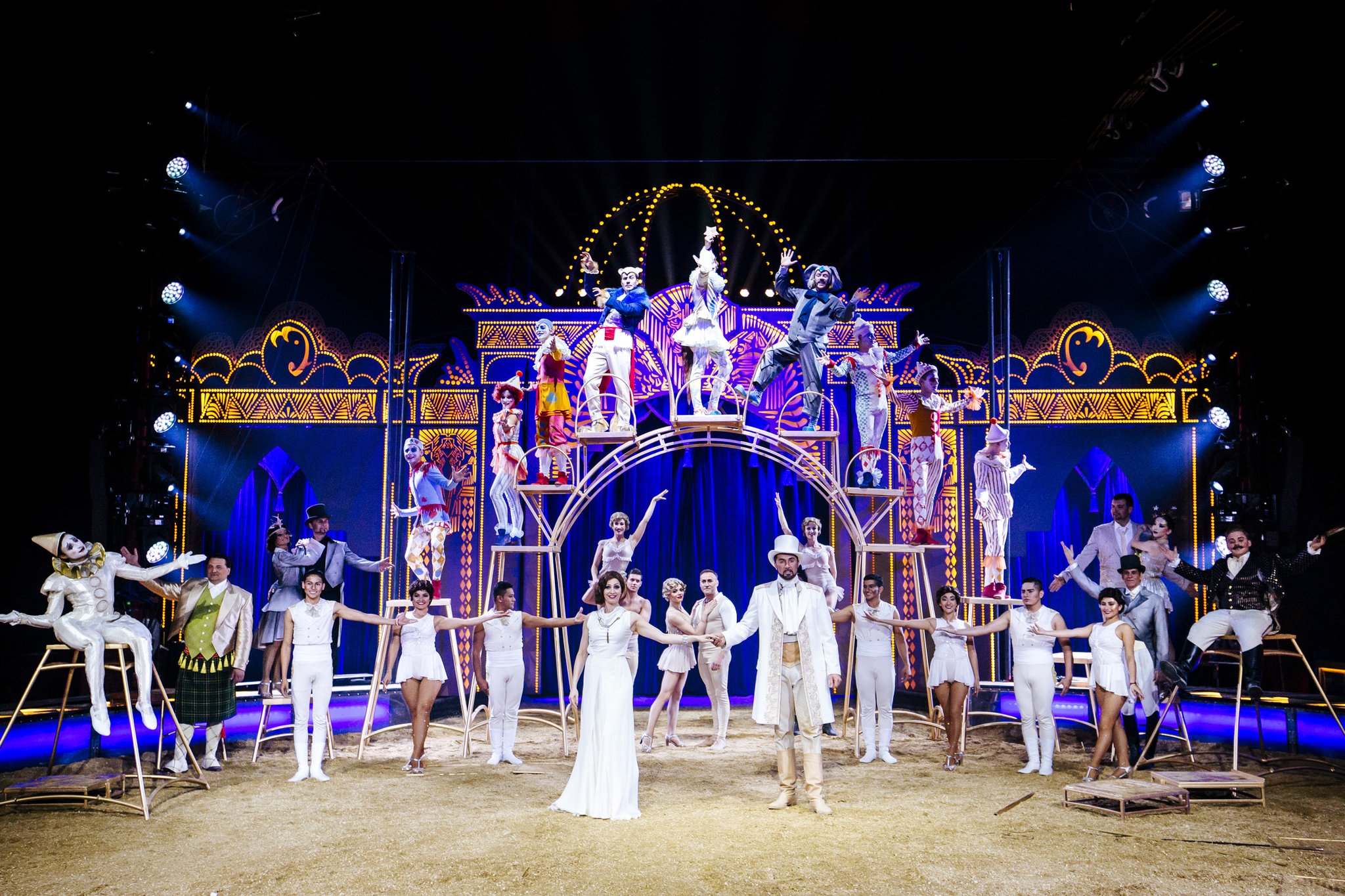 25 x 4 Tickets für „Mandana – Circuskunst neu geträumt“ am 2. Oktober ...