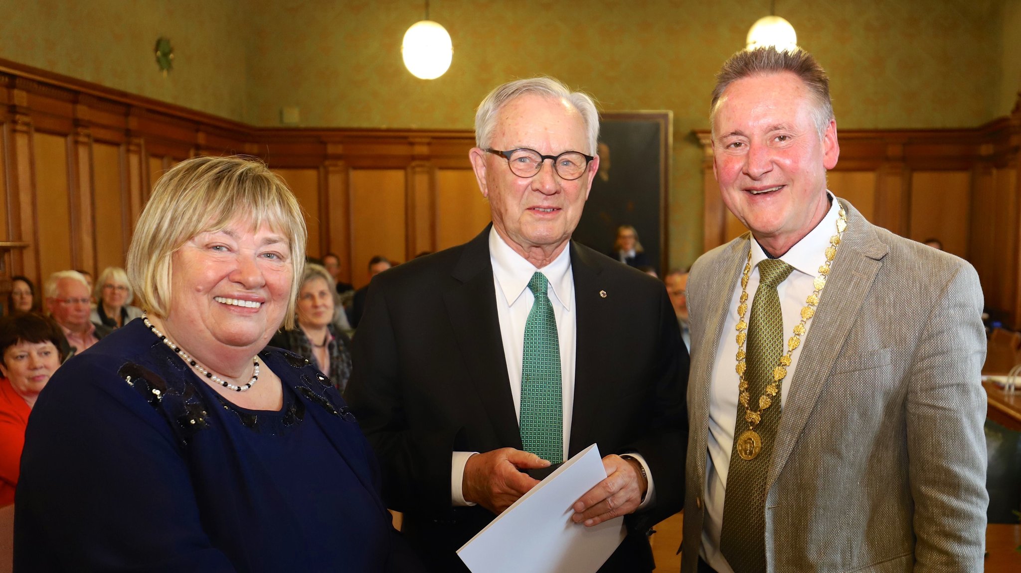 Anette Reichstein und Dr. Wilhelm Polster geehrt: Zwei Goldene ...