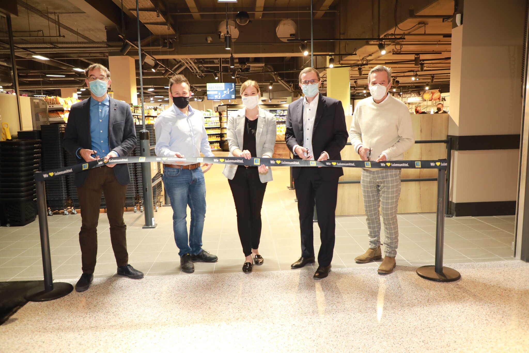 Mit EDEKA als Ankermieter: Nürnbergs neuer PLÄRRERMARKT ist eröffnet ...