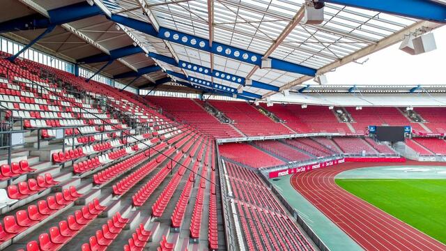 Ab 1. Juli wieder Stadionführungen: Regenbogenfarben im Max-Morlock ...