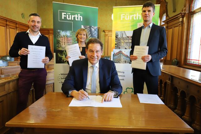 Jugendberufsagentur Fürth: Angepasste Kooperationsvereinbarung ...