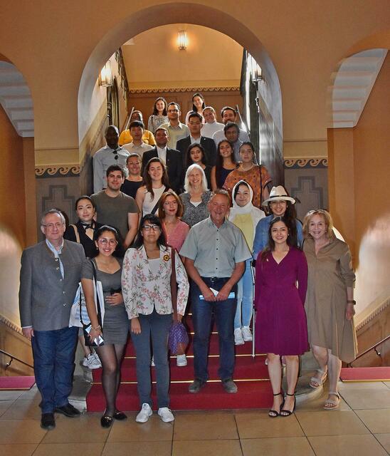 International Summer School: Nachwuchsführungskräfte zu Gast im LEZ - Fürth