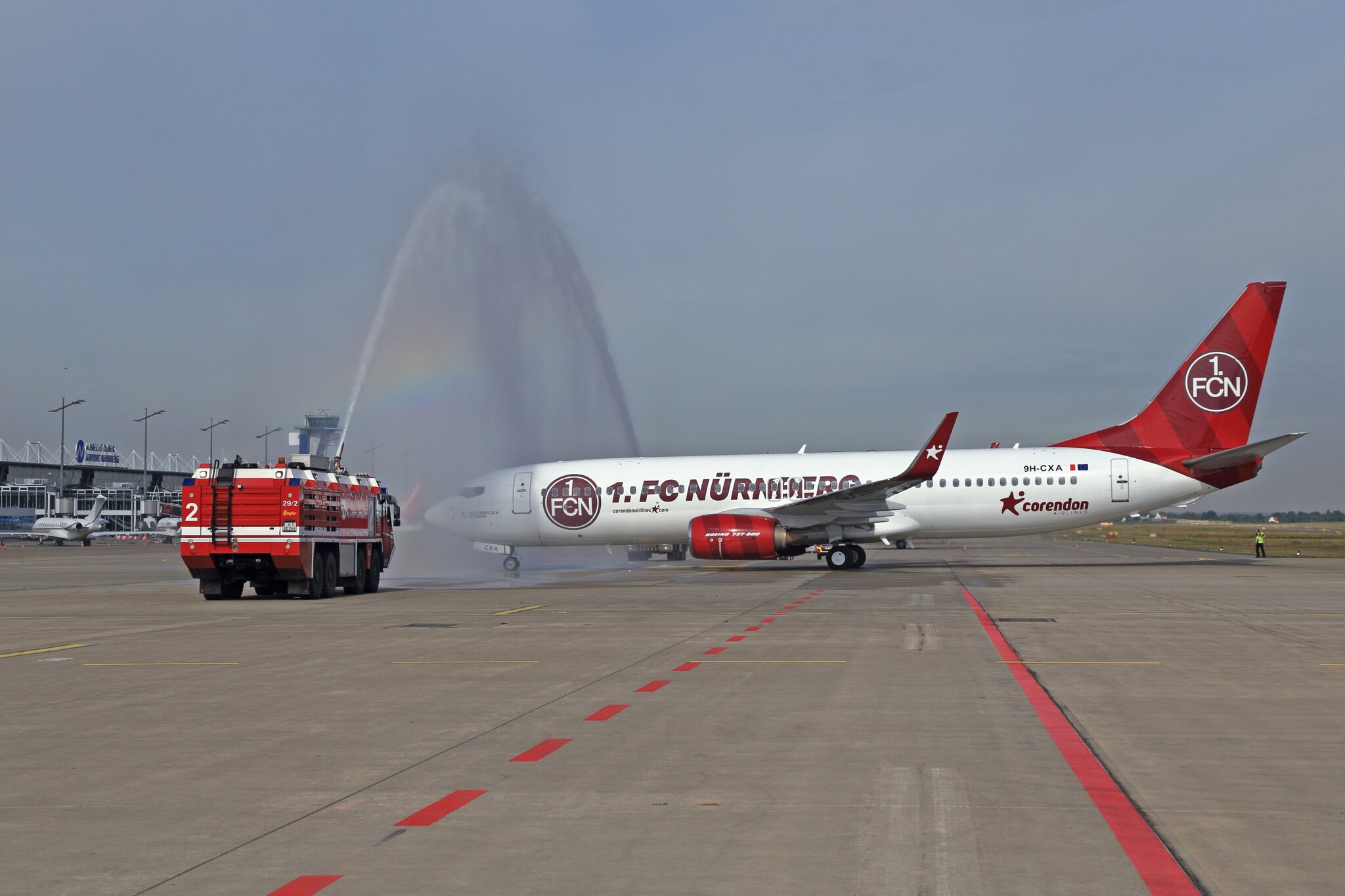 FCN-Jet feiert Jubiläum ++ Bildergalerie: Airport Nürnberg: Vier Jahre ...