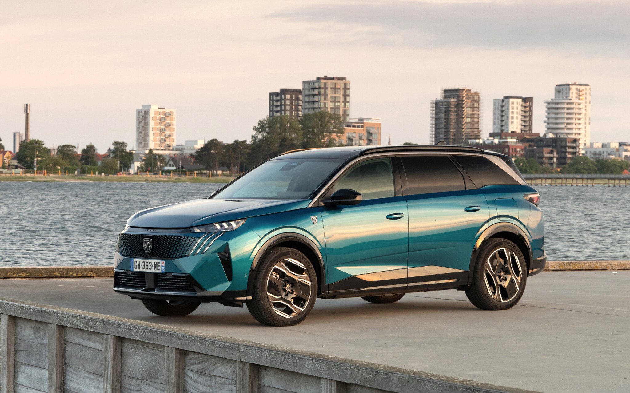 3008 und 5008: Peugeot bringt neue Plug-In-Hybride - Bayern
